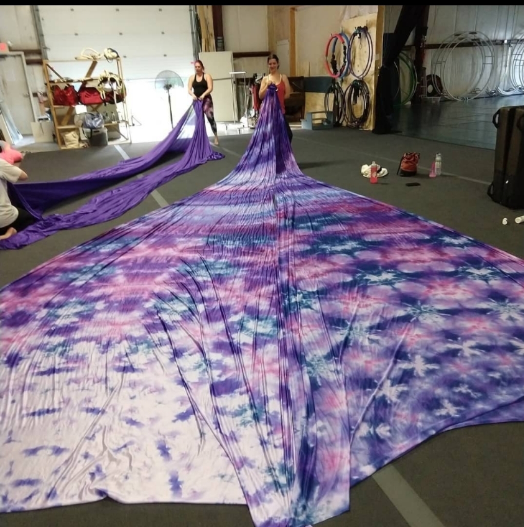 How to Choose a Silk Color